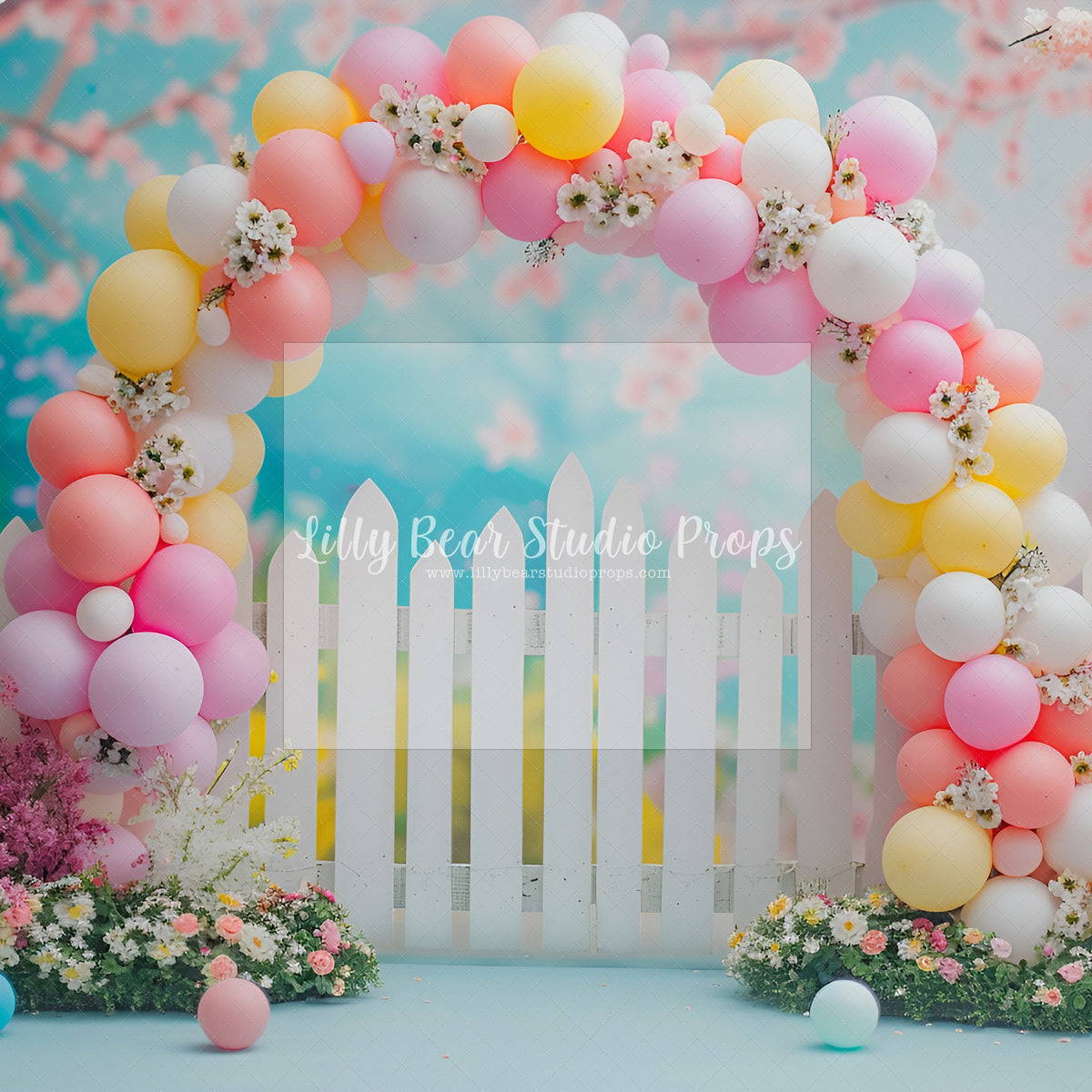 Picket Fence Balloon Arch – Lilly Bear Studio Props